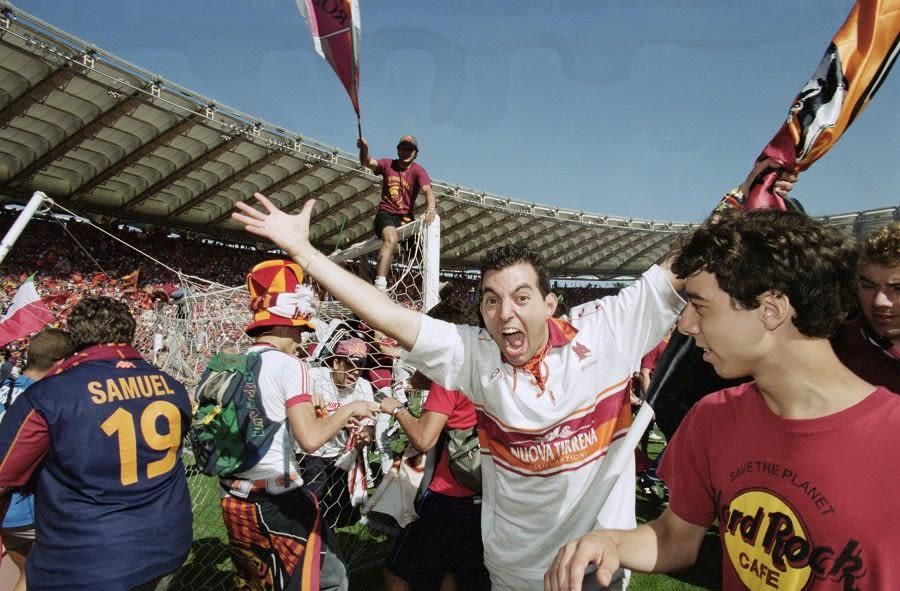 Gallery: 15 photos from Roma's title win in 2001 - AS Roma
