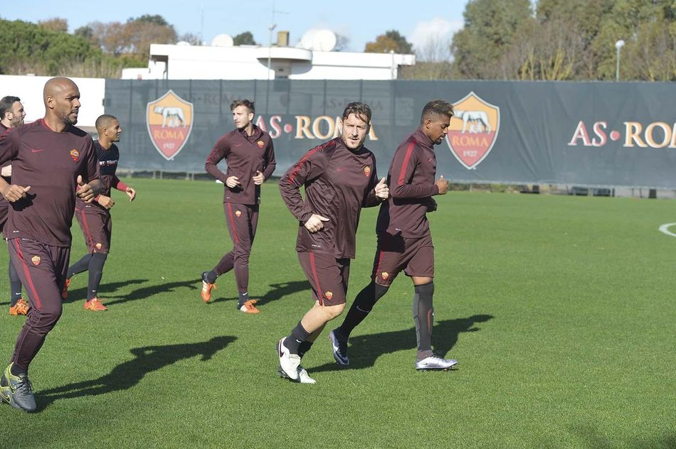 12 images from training after Roma v AC Milan - AS Roma