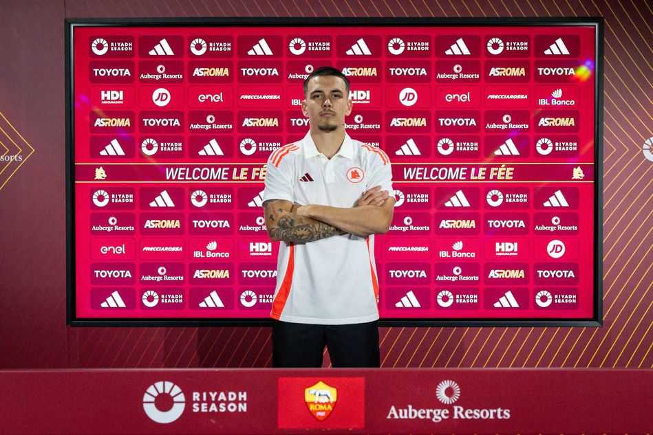 Enzo Le Fée joins Roma! - AS Roma