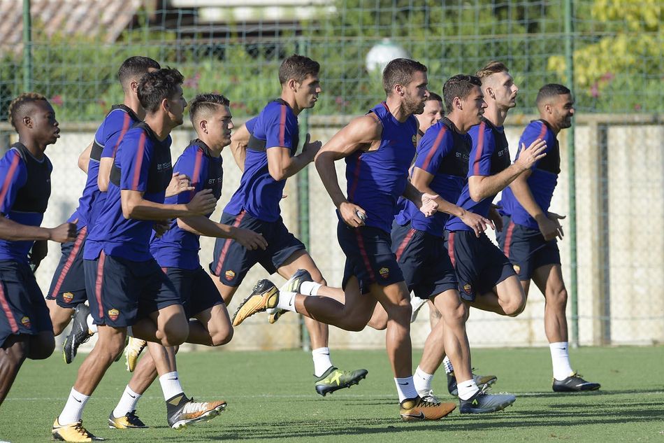 Gallery: 18 snaps from Saturday's training session - AS Roma