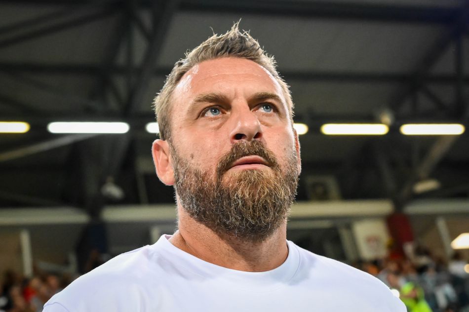 De Rossi reacts to draw with Cagliari - AS Roma