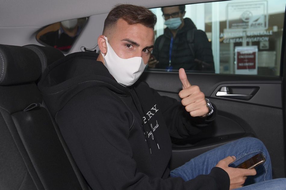 Gallery: Mayoral arrives in Rome - AS Roma