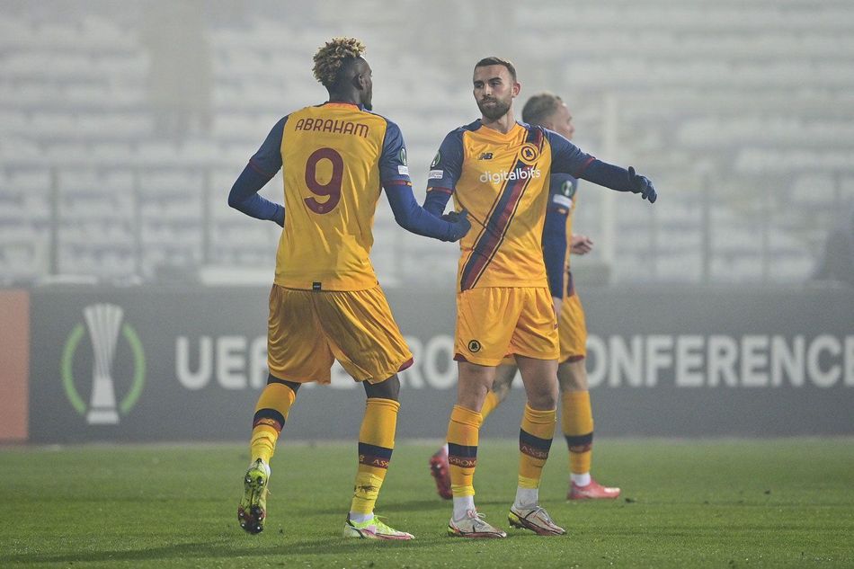 Gallery: Top spot secured! - AS Roma