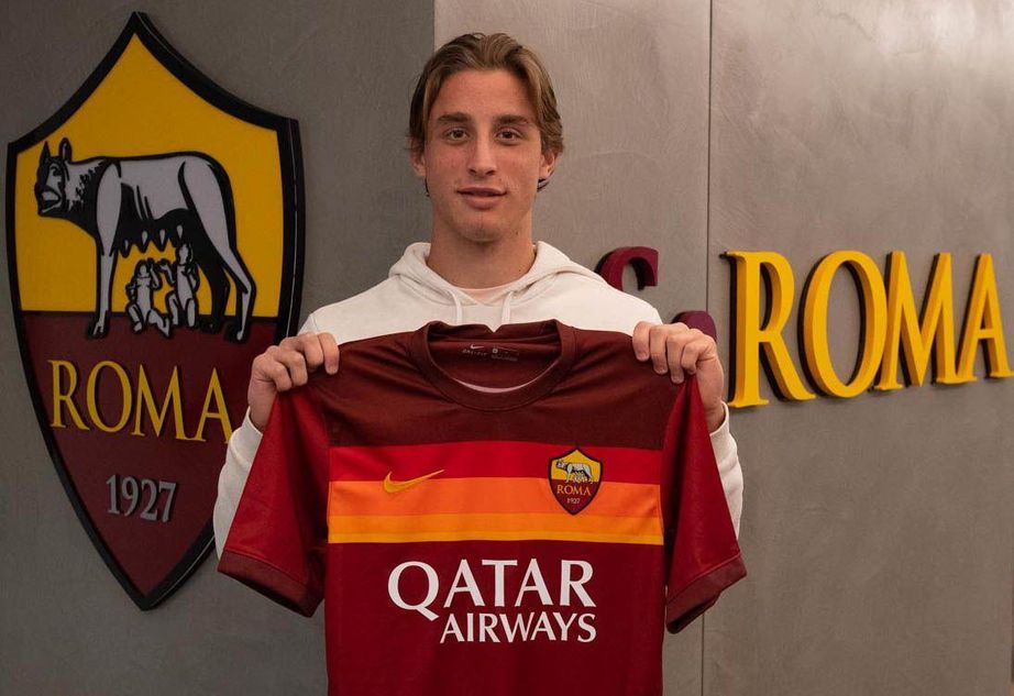 Midfielder Bove inks new contract - AS Roma