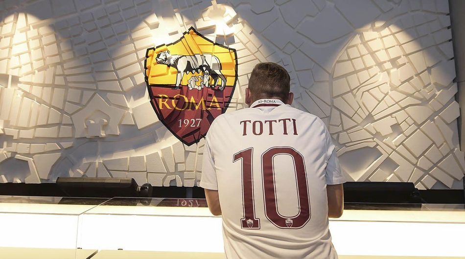 Watch: Totti's career in 10 iconic numbers - AS Roma