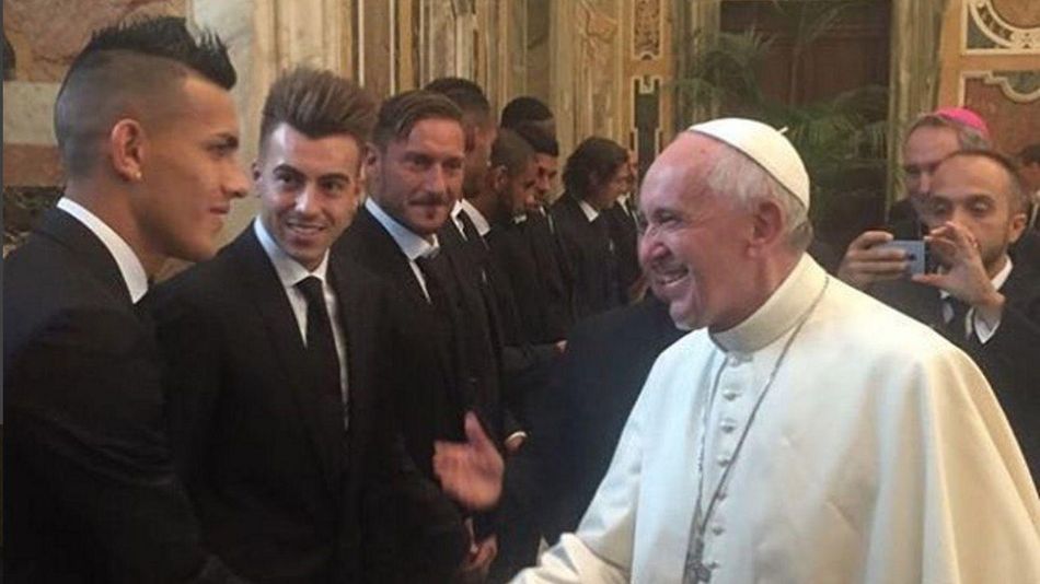 Squad received by Pope Francis at the Vatican - AS Roma