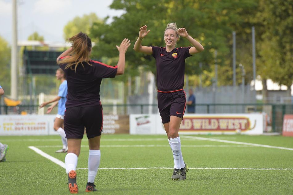 Roma Women win historic first friendly - AS Roma