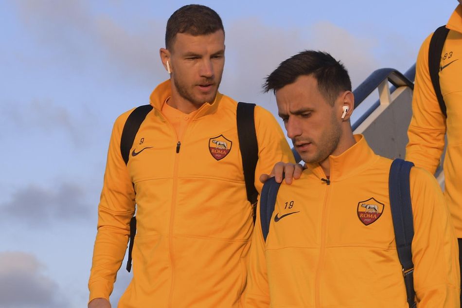 Gallery: Squad arrives in Sardinia - AS Roma