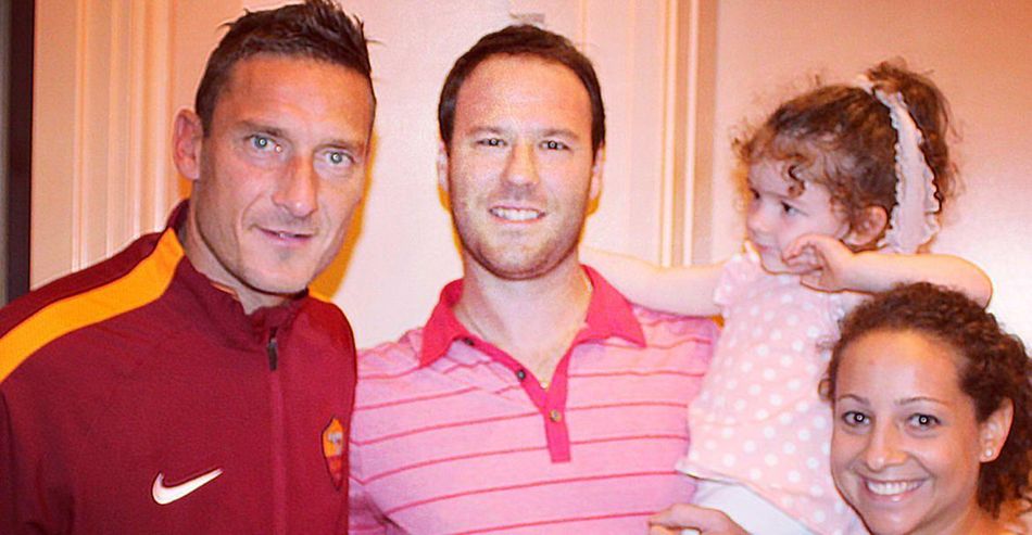 We want to see your pictures with Totti - AS Roma