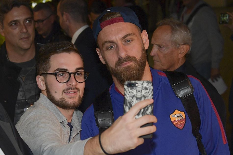 Gallery: Squad arrives in Florence - AS Roma