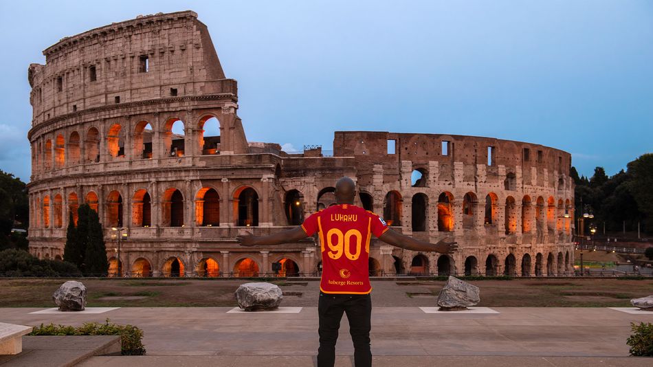 Lo shooting di Lukaku al Parco Archeologico del Colosseo! - AS Roma