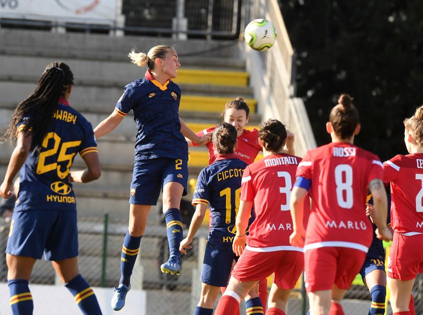 Gallery: Roma Women book semi-final spot! - AS Roma