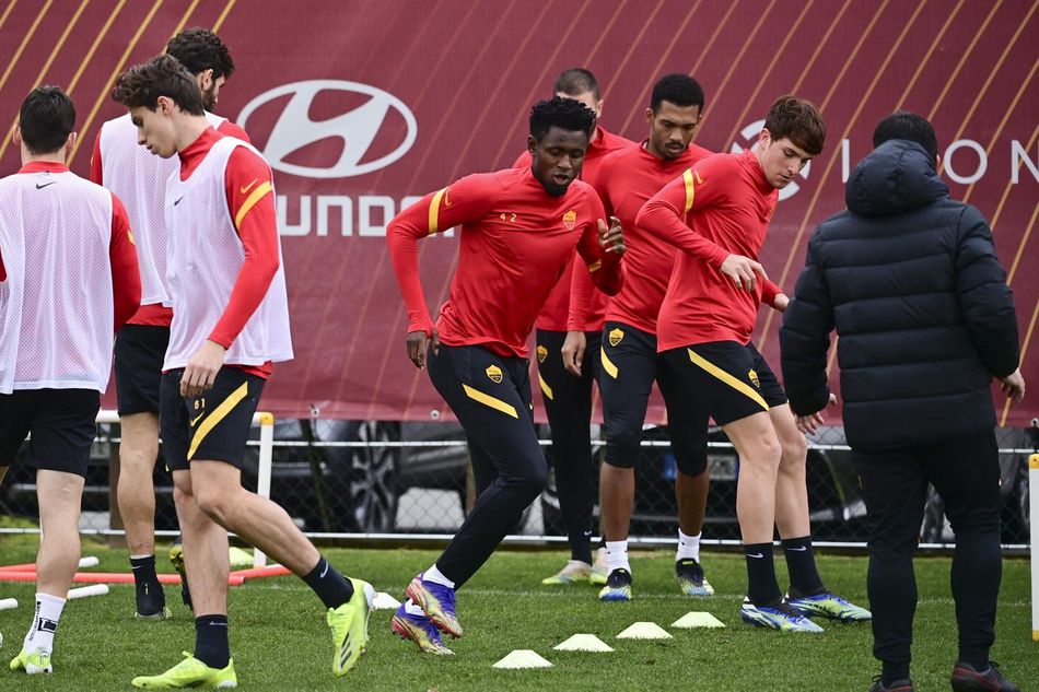 Gallery: First training session of the week! - AS Roma