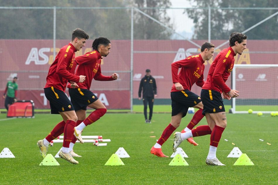 Gallery: Training with just two days until we are back in action! - AS Roma