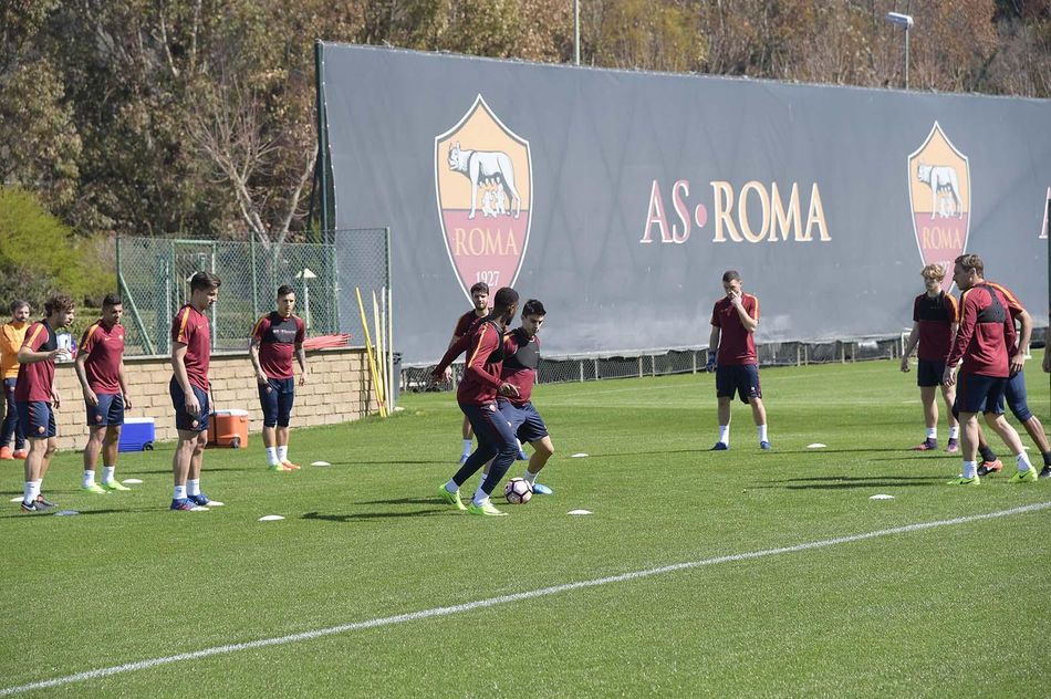Gallery: Friday training session as focus switches to Sassuolo - AS Roma