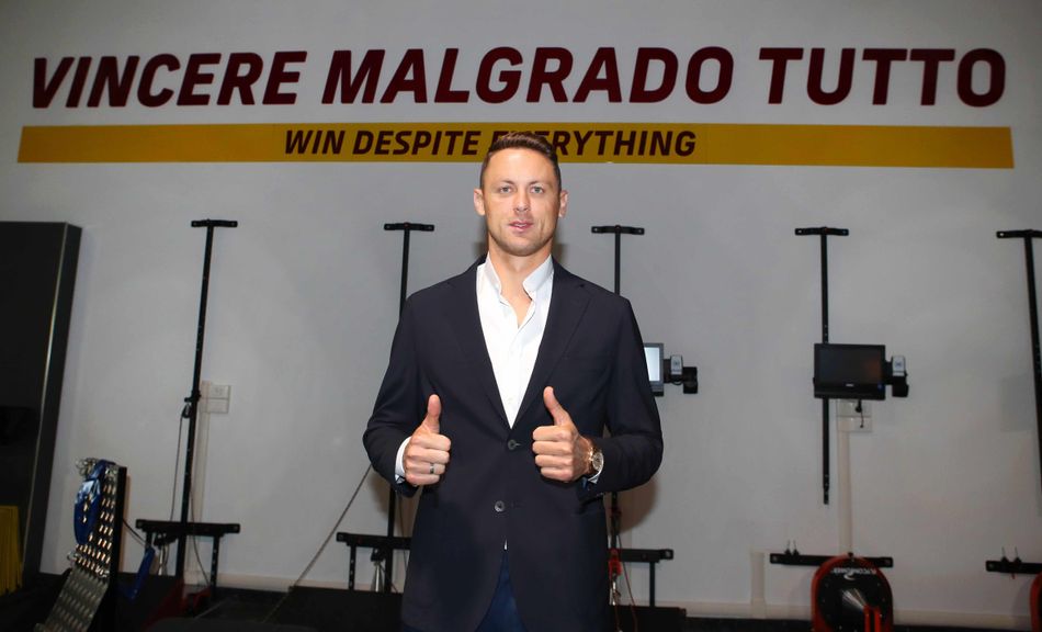 Gallery: Matic completes Roma move! - AS Roma