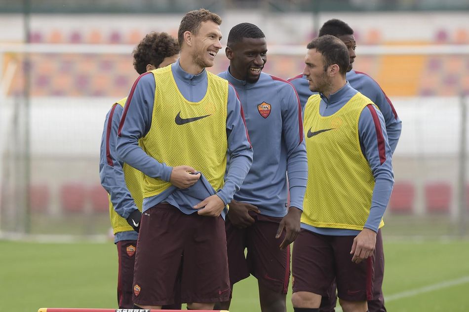 Gallery: 20 photos from training on Thursday - AS Roma