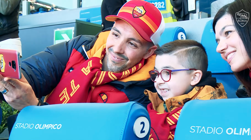 Watch: Francesco's heart-warming Olimpico trip! - AS Roma