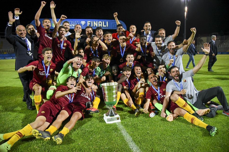 Gallery: Under-15s win Italian title! - AS Roma