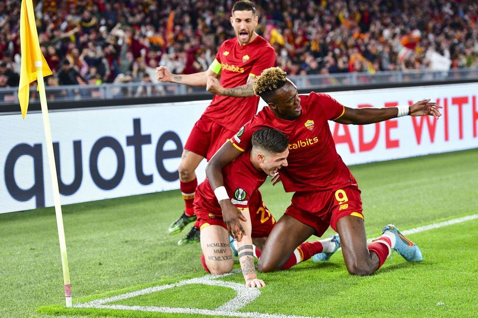 Gallery: Through to the semis! - AS Roma