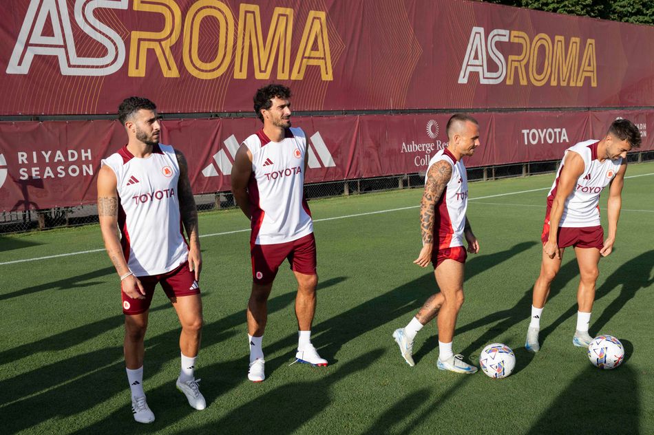 Gallery: First group session featuring Mario and Mats - AS Roma