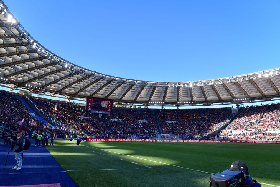Watch: The team are presented at the Olimpico! - AS Roma