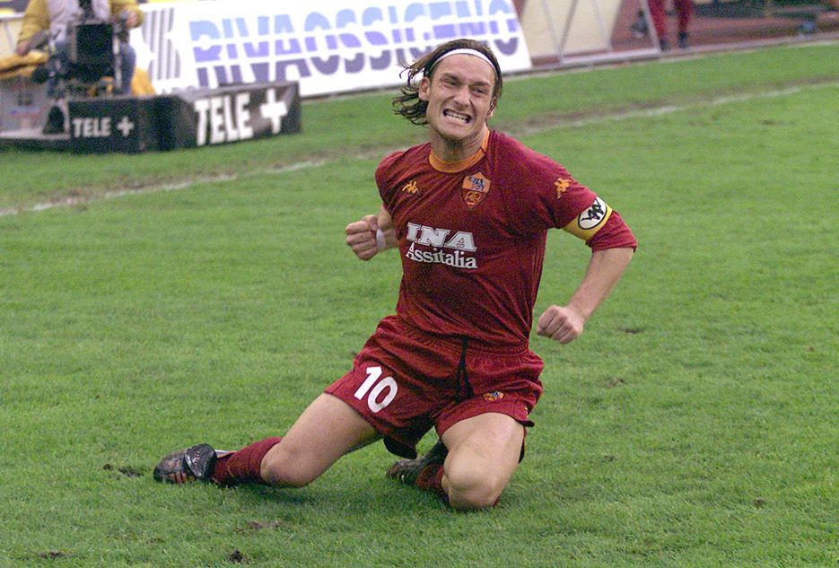 Football world celebrates Totti's special day - AS Roma