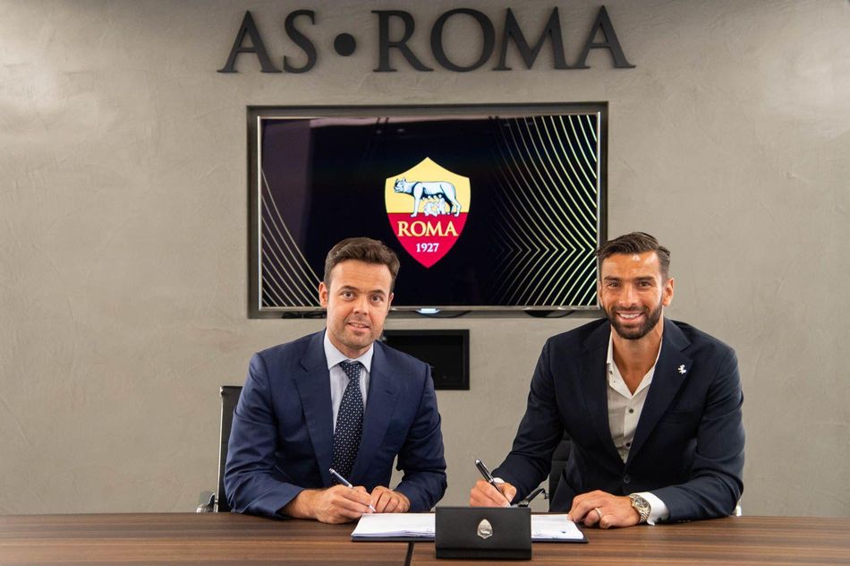 Gallery: Rui Patricio's first day in Rome! - AS Roma