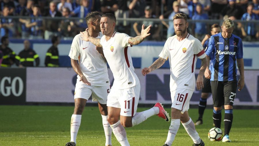 In Focus: Best photos of Kolarov's match-winning debut - AS Roma