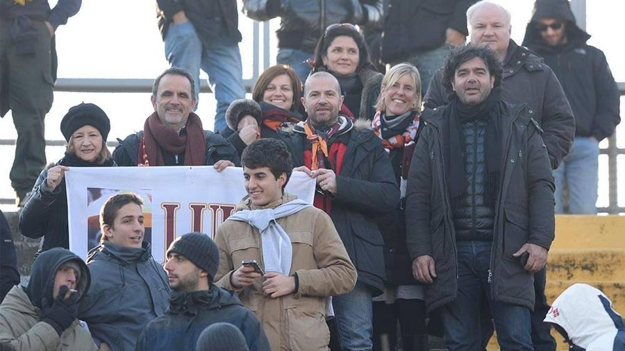 Una romanista festeggia le 200 trasferte: "La prima fu 41 anni fa" - AS ...