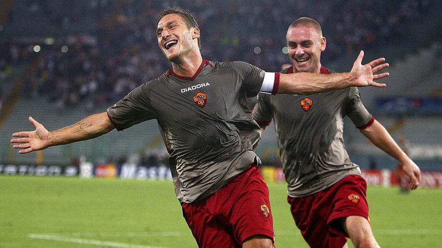 Opinion: My 10 favourite Totti photographs - AS Roma