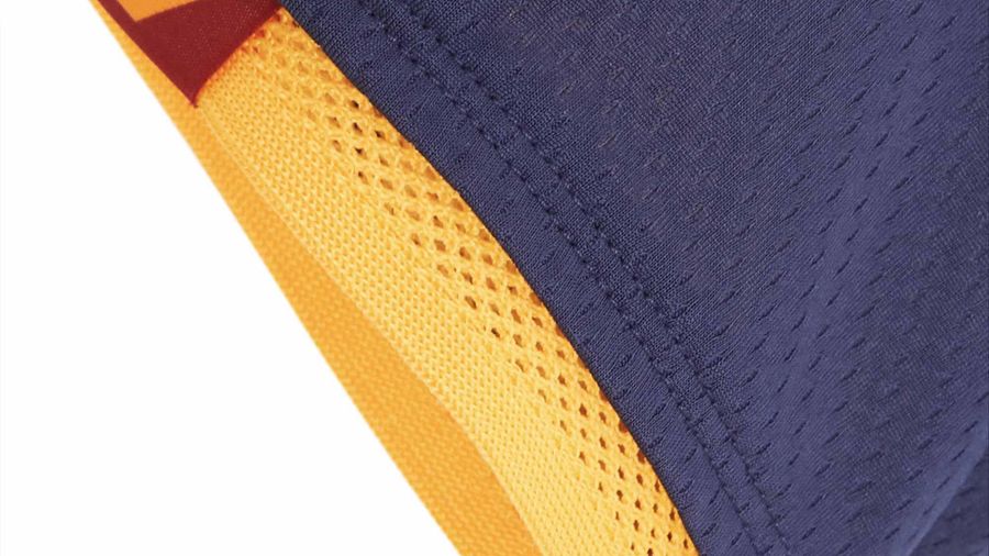 Gallery: A closer look at the new fourth kit! - AS Roma
