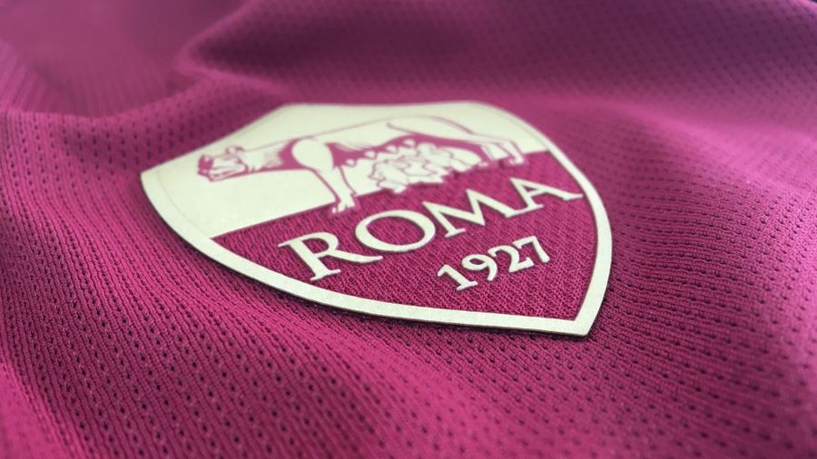 Video: Closer look at the new derby kit - AS Roma