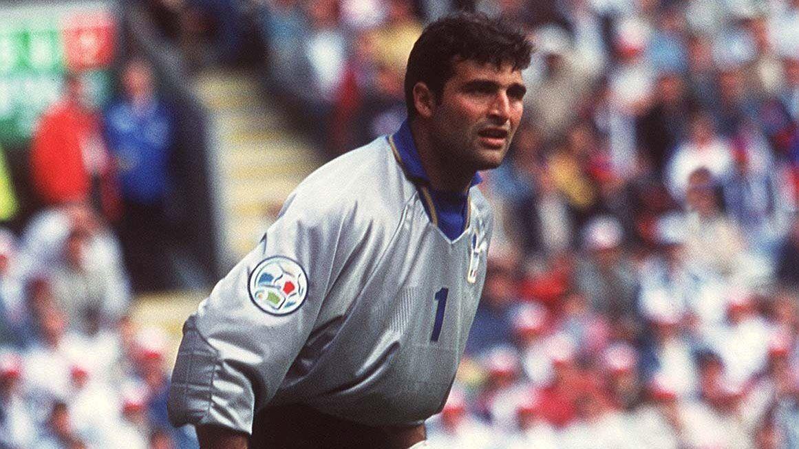 10 calciatori che hanno giocato nella Roma e nella Lazio - AS Roma