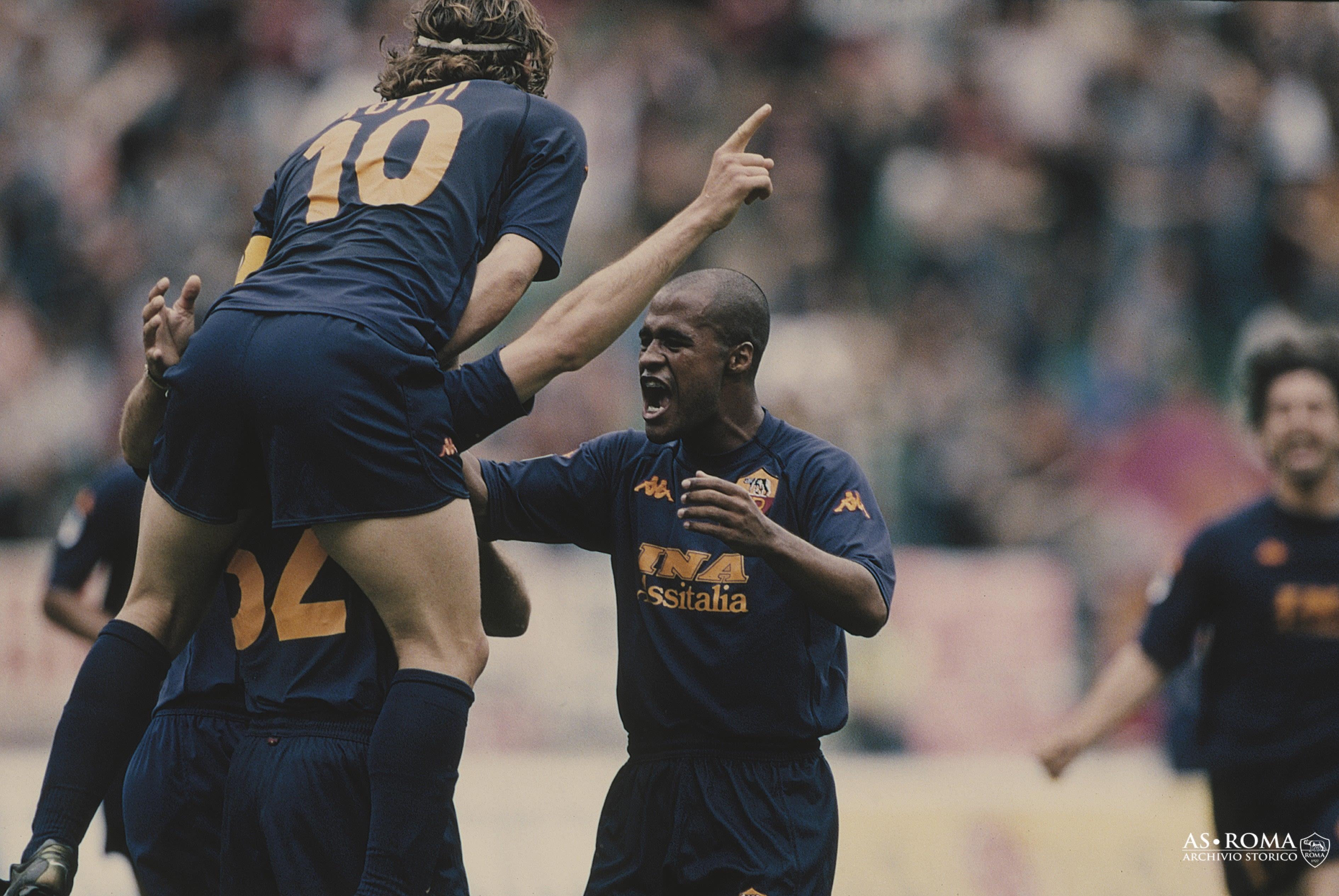 20 for 20 Years: Great photos from the 2000-01 campaign - AS Roma