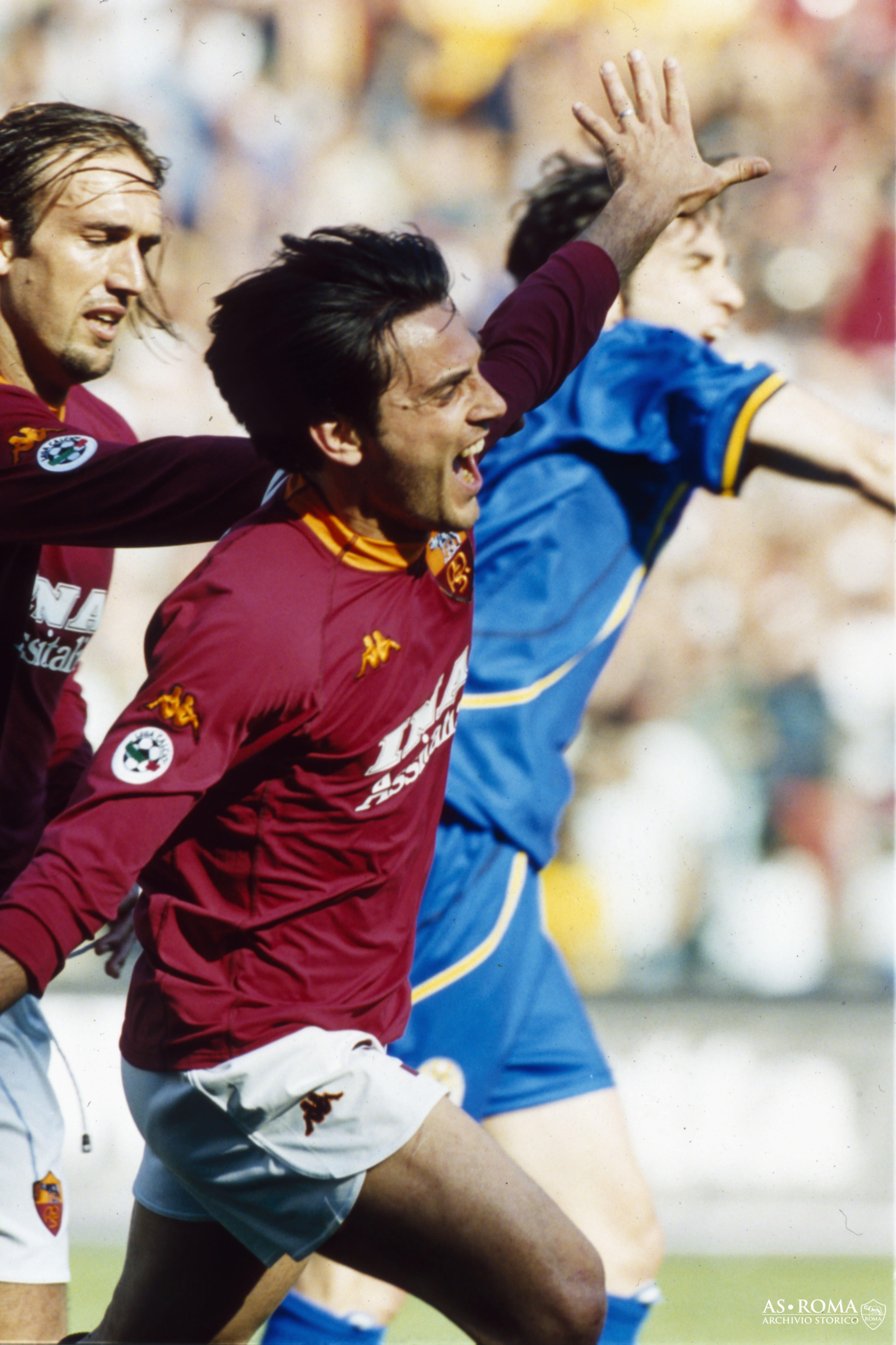 20 for 20 Years: Great photos from the 2000-01 campaign - AS Roma