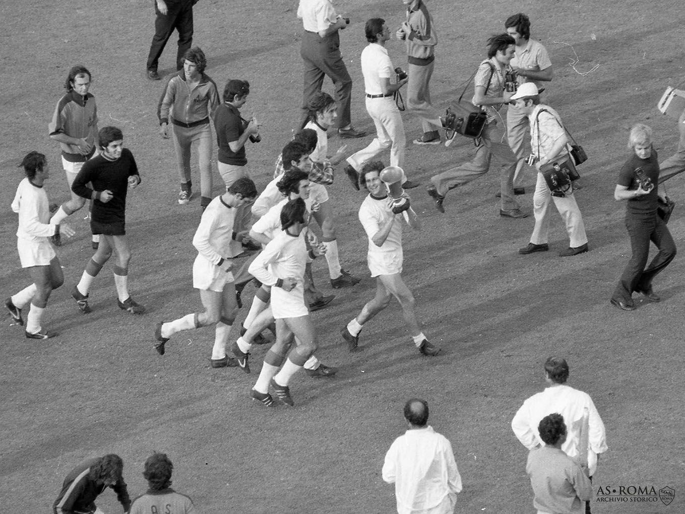 On This Day: Roma win the Anglo-Italian Cup! - AS Roma